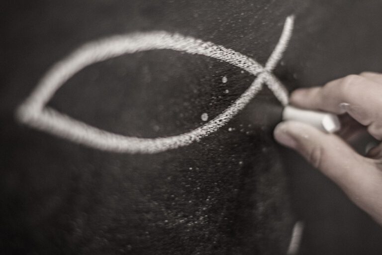 Der Fisch – Symbol und Bedeutung – Pfarrei Heilig Geist Neustadt